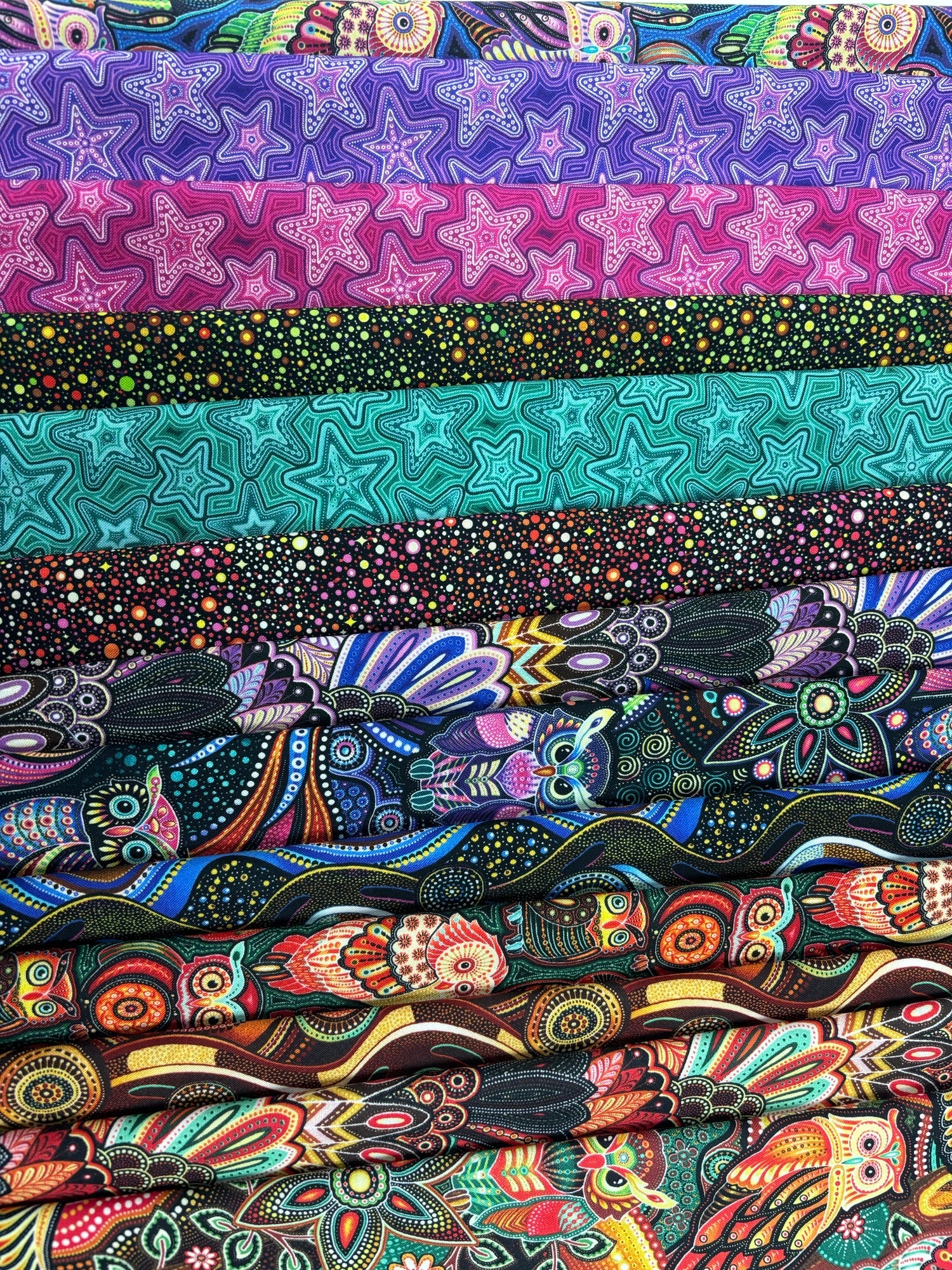 Sahul Land Fat Quarter Bundle – Mama Bears Quilt Shoppe